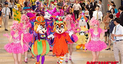 롯데월드 해피 할로윈 파티 시작을 알리는 퍼레이드