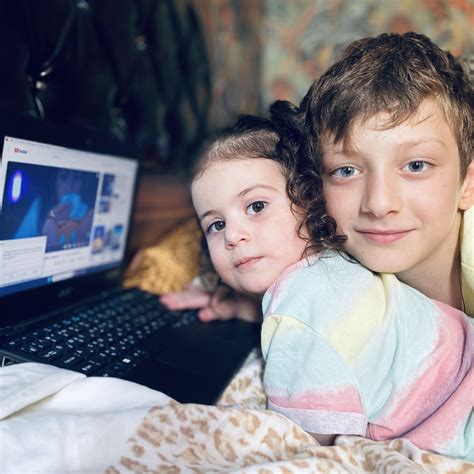 გორგია Gorgia 📣 შეიქმენი საახალწლო განწყობა გორგიასთან ერთად🎄 💡გაიხალისეთ გარემო ფერადი