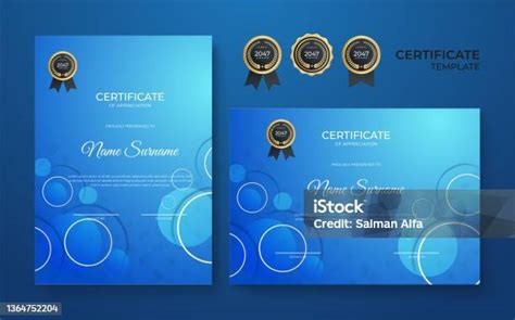 현대적인 우아한 블루와 골드 졸업장 인증서 템플릿 디자인 고급 배지와 현대적인 라인 패턴과 업적 국경 템플릿의 파란색과 금 인증서 수상 비즈니스 및 교육용 0명에 대한 스톡