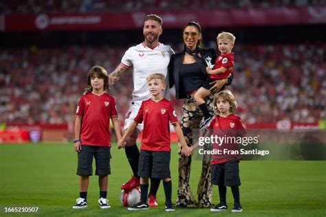 1 089 Photos Et Images Haute Résolution De Sergio Ramos Pilar Rubio