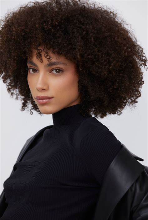 Model Isabella C MMG Models