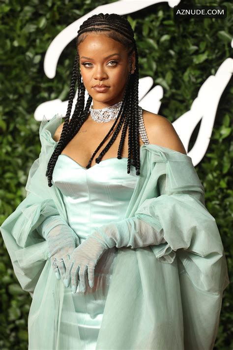 Rihanna Sexy On The Red Carpet Upon Arrival At The Fashion Awards 2019