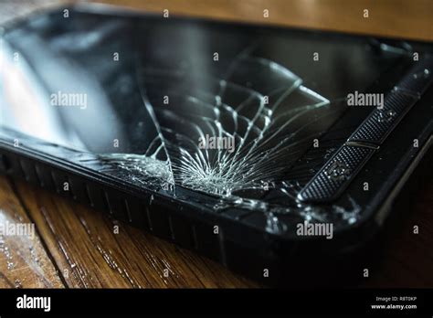 Cracked Computer Screen Hi Res Stock Photography And Images Alamy