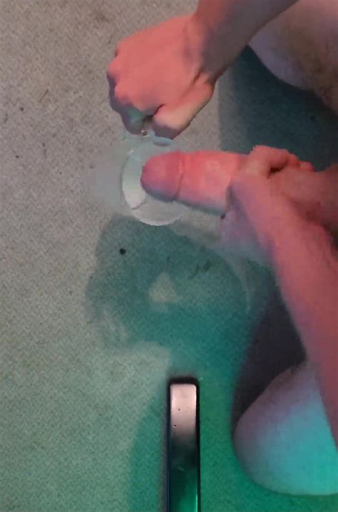 Hung American Bull Cums