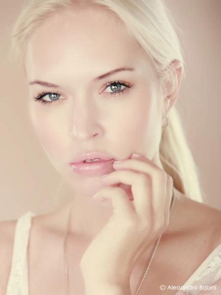 Rita Model Machine Experiential