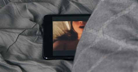 Pornhub Exigera Une Preuve De Consentement à Toutes Ses Interprètes Les 3 Sex