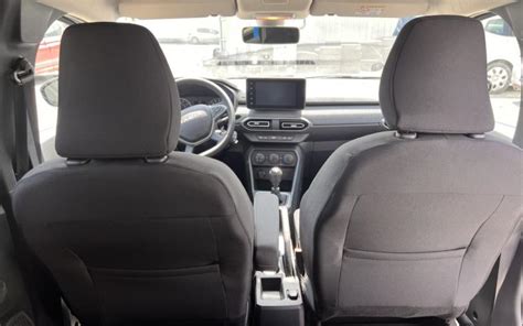 Резервирайте Дачия Джогър 5 2 миниван под наем в София Юнивърсъл Кар Рент