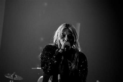 1200x900 Hayley Kiyoko Windows Wallpaper Coolwallpapersme