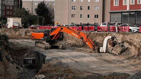건설 장비 건설 현장 구름 굴삭기 근무 환경 기계 모래 모래 이동 바다 바다 경치 사이트 개발 산업 작업 엔지니어링 운송 수단 인프라스트럭처 장비
