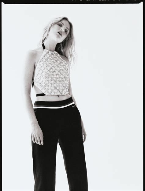 20 Sexy Hadley Robinson Bikini Pics