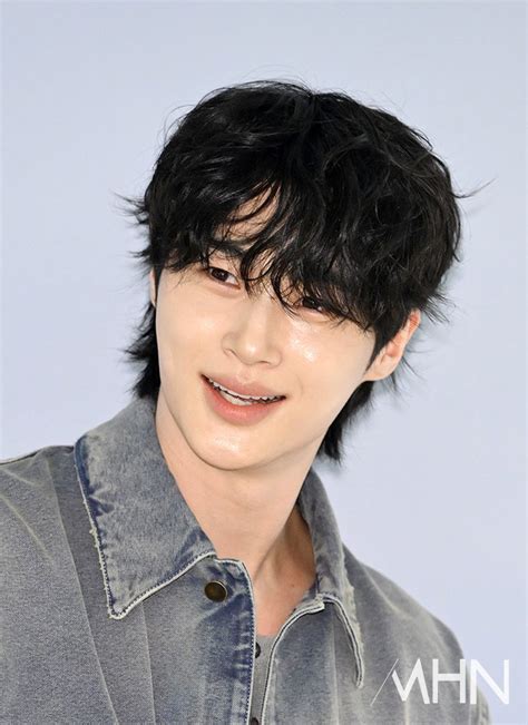 변우석 최강 헌터 된다 시리즈 제작 나 혼자만 레벨업 주인공 낙점