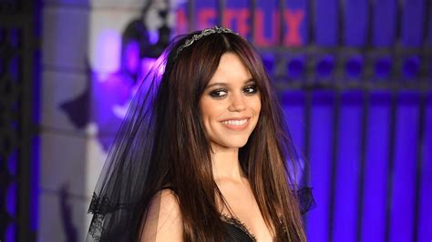 9 Fun Facts On Wednesday Star Jenna Ortega