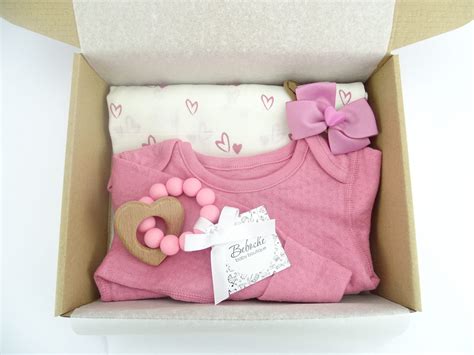 Бебешки кутии за момиче • Бутик за подаръци за новороденo бебе