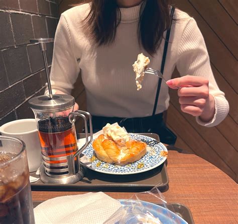 20代関西美女🐥 半年前に依頼フォームから会って、関西からまた来てくれた！ 👱‍♀️「そこムリ〜！！出る出る！！」 って叫びまくってて 美女の