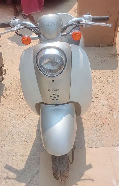 တရားမဝင် သစ်မျိုးစုံ၊ စက်သုံးဆီများ၊ စားသောက်ကုန်ပစ္စည်းများ၊ လုပ်ငန်းသုံးပစ္စည်းများ၊ ယာဉ