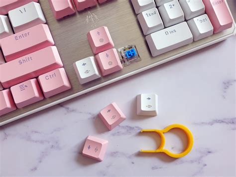 3c配件│pojun Pj02 粉色白光版機械式電競鍵盤。愛不釋手的新鍵盤開箱 牛牛肥滋滋