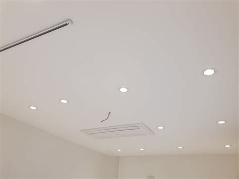 다운라이트 교체시공 레일조명 설치시공 전자식스위치 교체시공 배선 증설시공 서울특별시 서초구 방배동 주택수리종합 당근 비즈 소식