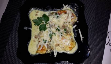 Ориенталски пилешки бон филенца със сметана и гъби Ricetta