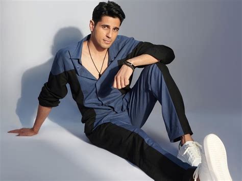 Sidharth Malhotra Relationship Timeline