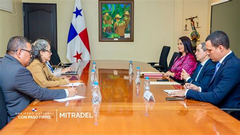 Directora Regional De La Oit Visita El Mitradel Ministerio De Trabajo