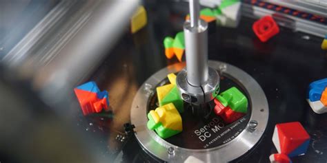 Don T Blink Robot Solves Rubik S Cube In Seconds Onelargeprawn