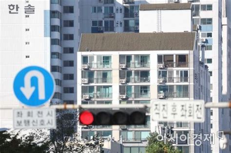 고금리·거래절벽에 속수무책 서울 아파트값 10년 만에 최대 하락
