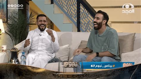 طالب نايم وقت الحصة وداخل جو وفجأة جاء المدرس وقومه لكن هذا اللي صار