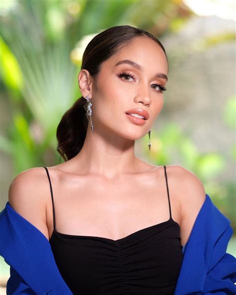 Cinta Laura 🌼 Face And Body Kiehls Evil Witch