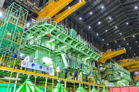 상선보다 더 잘나가는 엔진hd현대·한화 5년치 일감 꽉 찼다