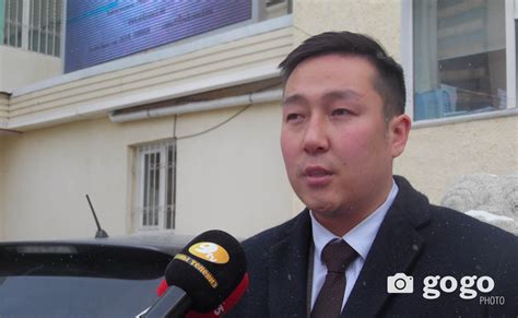 Үндсэн хуулийн цэцийн гишүүн Д Сугартай холбоотой шүүх хурлыг хойшлууллаа