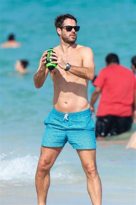 Jamie Redknapp Strips Off To Reveal Gym Honed Body During Miami Break Irish Mirror Online