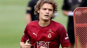 Efe Akman Fc Andorra Ile Anlaştı Trtspor