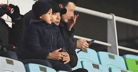 [사진]권상우 사랑스런 아들 품에 안고