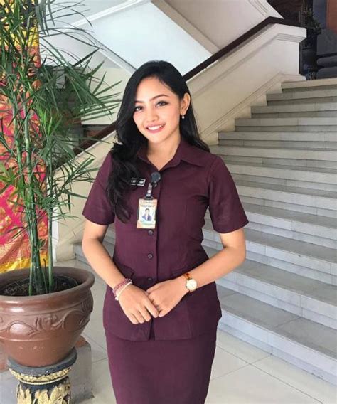 5 PNS Cantik Dengan Senyum Manis Yang Bikin Pria Salah Tingkah Okezone Lifestyle