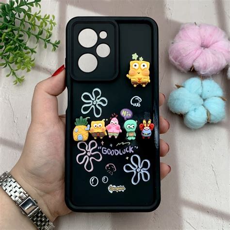 قاب گوشی Poco X5 Pro شیائومی سیلیکونی Solid Case اورجینال خانواده پاتریک و باب اسفنجی مشکی محافظ