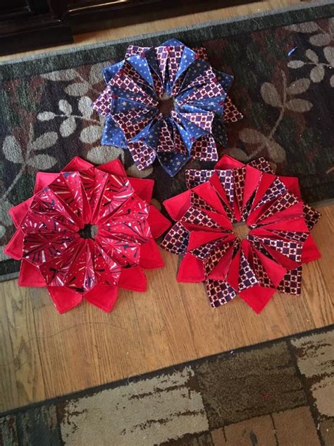 1000 Images About Fold´n Stitch Wreath On Pinterest Stitches Wreaths And Fabric Wreath