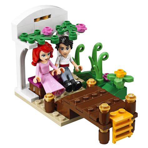 Lego Disney Pas Cher Le Baiser Magique D Ariel Et Son Prince