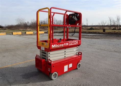 Mec Micro 19 Electric Scissor Lift For Rent Wellbuilt Equipment