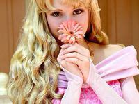 Side Editing Ideas In Scrunchie Hairstyles Picnic Photo Shoot Pink Princess Aesthetic