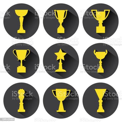 골든 수상과 어두운 회색 배경에 컵의 집합입니다 벡터 일러스트 레이 션 로고에 대한 스톡 벡터 아트 및 기타 이미지 로고