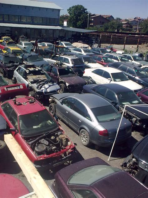 Продавам авто части втора употреба за Audi Продава авточасти консумативи и автоаксесоари