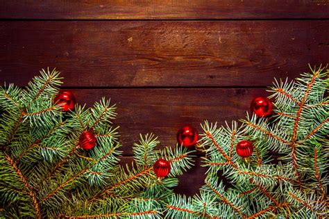 오래 된 블랙 보드와 텍스트 프레임에 가문비나무 분기와 크리스마스 배경 위에서 보기 0명에 대한 스톡 사진 및 기타 이미지 0명 겨울 계절 Istock