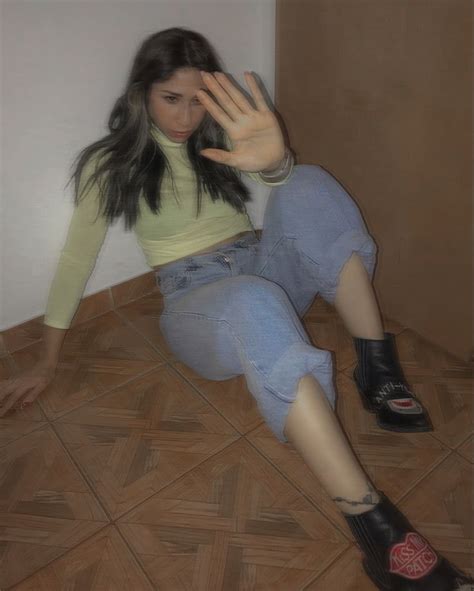 Pin Van Angel Stail Op Knees