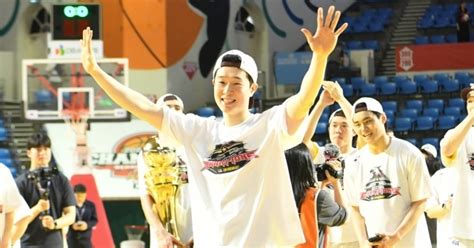 단독 ‘첫 우승 주역 한상혁 창원의 남자로 남는다 Lg와 2년 계약 맺어