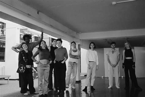 Habits De Scène Vêtements De Vie Centre Maurice Chalumeau En Sciences Des Sexualités Cmcss