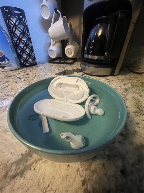 Inverting Color Help Can Any1 Help Me Turn These White Headphones Black And Keep The Rest Of