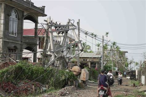 မိုခါ ကြောင့် အရေးပေါ်အခြေအနေဖြစ်သွားတဲ့ ရခိုင်ပြည်နယ် Bbc News မြန်မာ