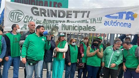 Se Tensa El Conflicto De Los Municipales De Lanús Lanzan Paro Y Acusan