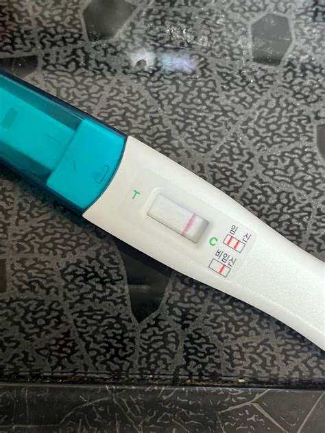 임신테스트기 혹시 어떻게 보이시나요 ㅣ 궁금할 땐 아하