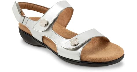 Trotters Romi Metallic Sandal In Black Lyst